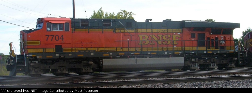 BNSF 7704